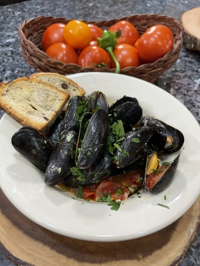 Steamed Mussels in Marinara Sauce | Orsara Recipes